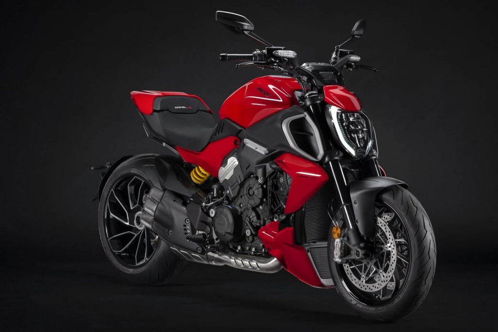 ข้อมูลอย่างเป็นทางการของ Ducati Diavel V4 2023